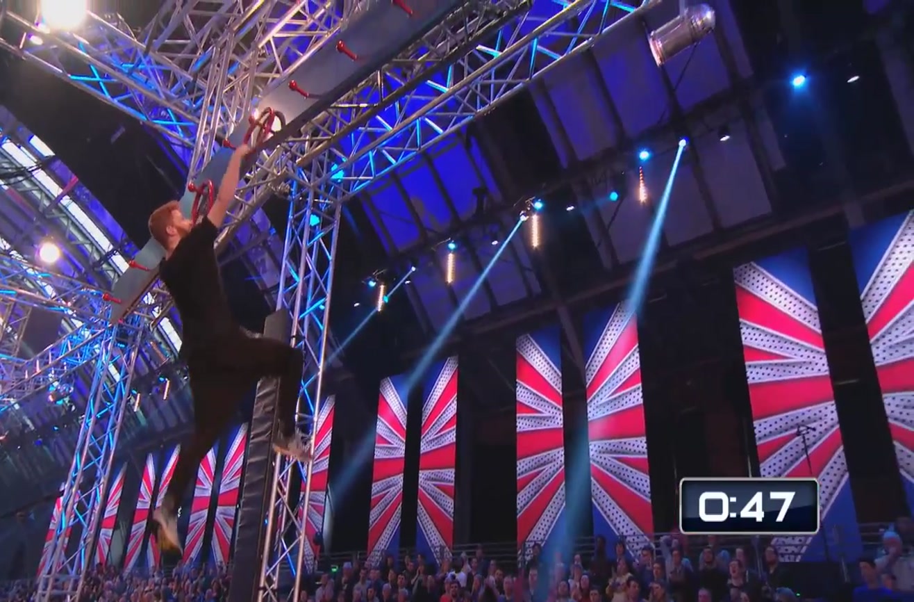 Professional parkour athlete makes child's play of an intense obstacle ...