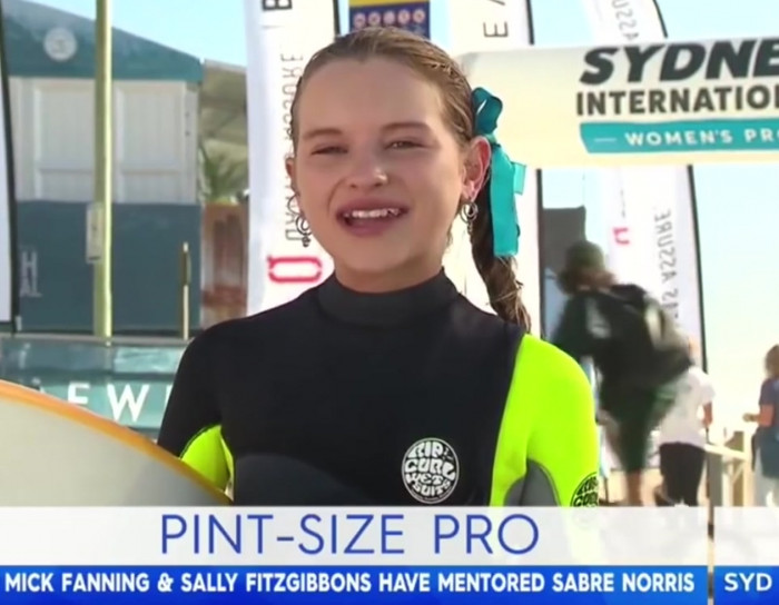 Surfer girl with no filter speaks honestly about her father's weight.