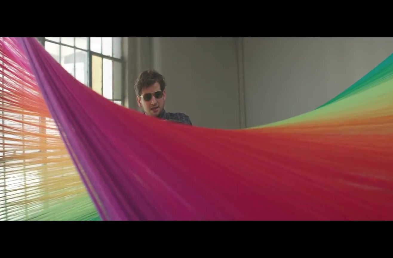 These high-tech glasses could bring color to the lives of the colorblind.