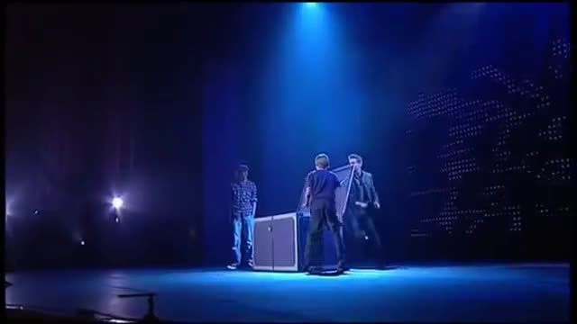 One of the best openings to a stand up comedy act ever.