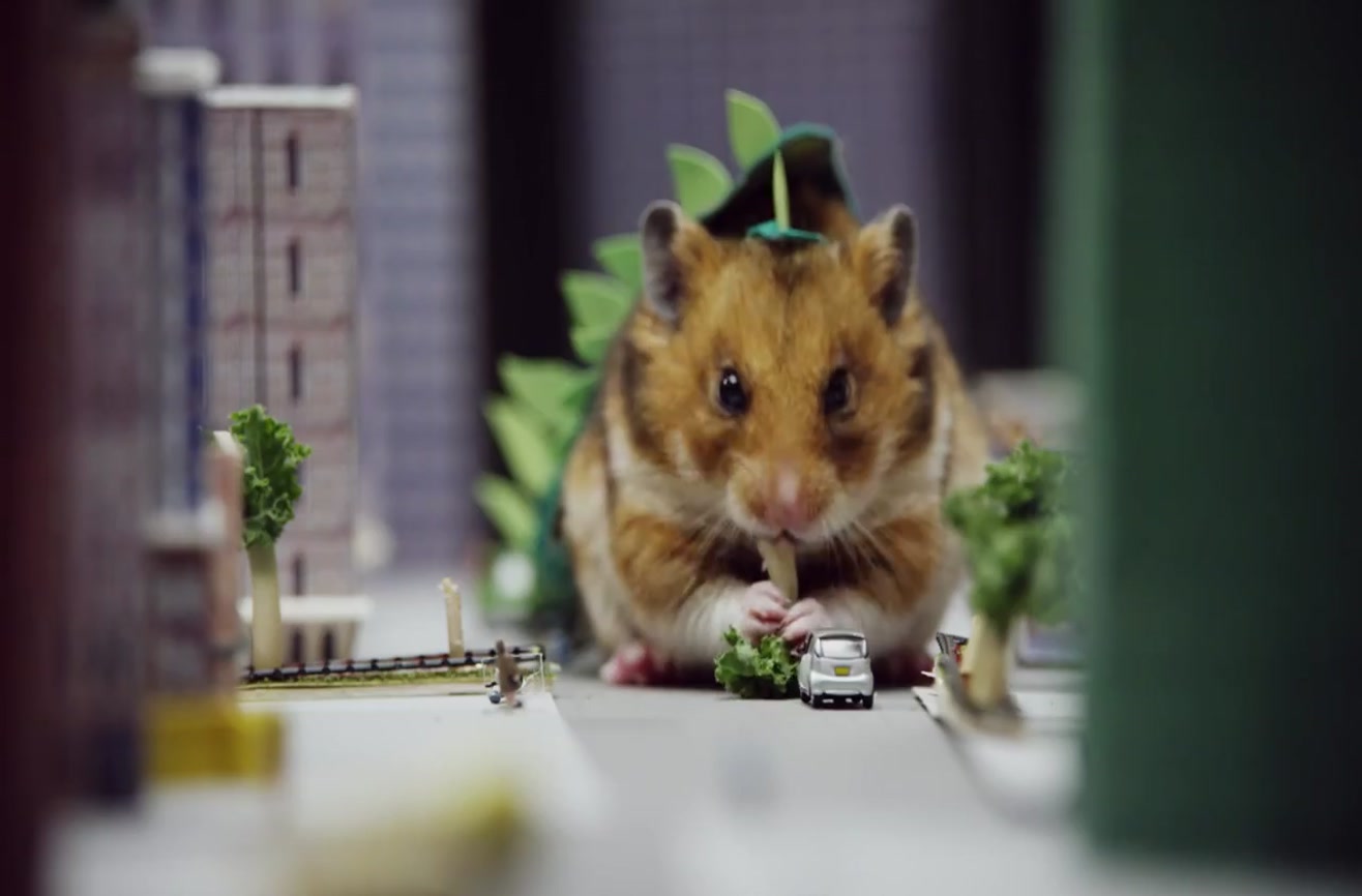 Tiny hamster becomes a "giant monster" and terrorizes a miniature city.