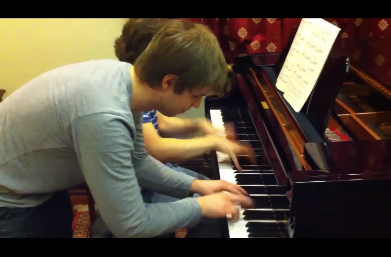 This is what a piano master does for fun.