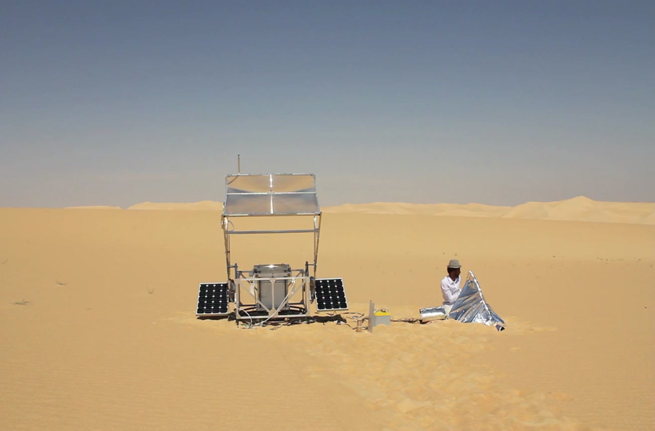 3D printing glass objects using the power of the Sun.
