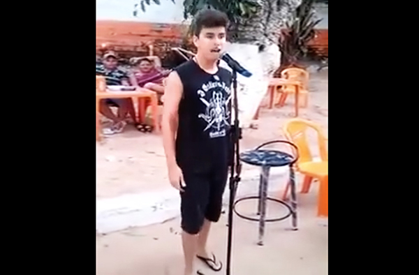 A Brazilian boy sings Whitney Houston absolutely flawlessly.