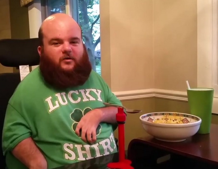 Guy designed and 3D-printed a clever device to help him eat.