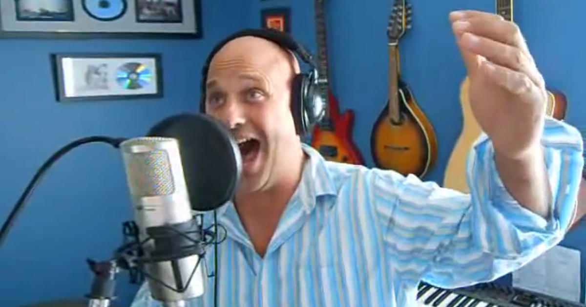 Keith Carmichael does a live recording of Journey's "Faithfully".