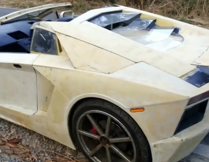 We commend the ingenuity of whoever handmade this Lamborghini.