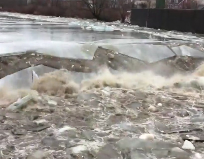 Watching an iced-over river rhythmically break apart is really satisfying.