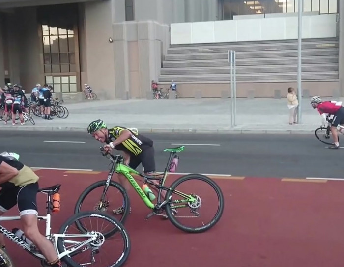 Insane wind brings bike race to a halt.