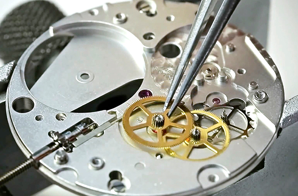 An inside look at how a high-end German watch is made.