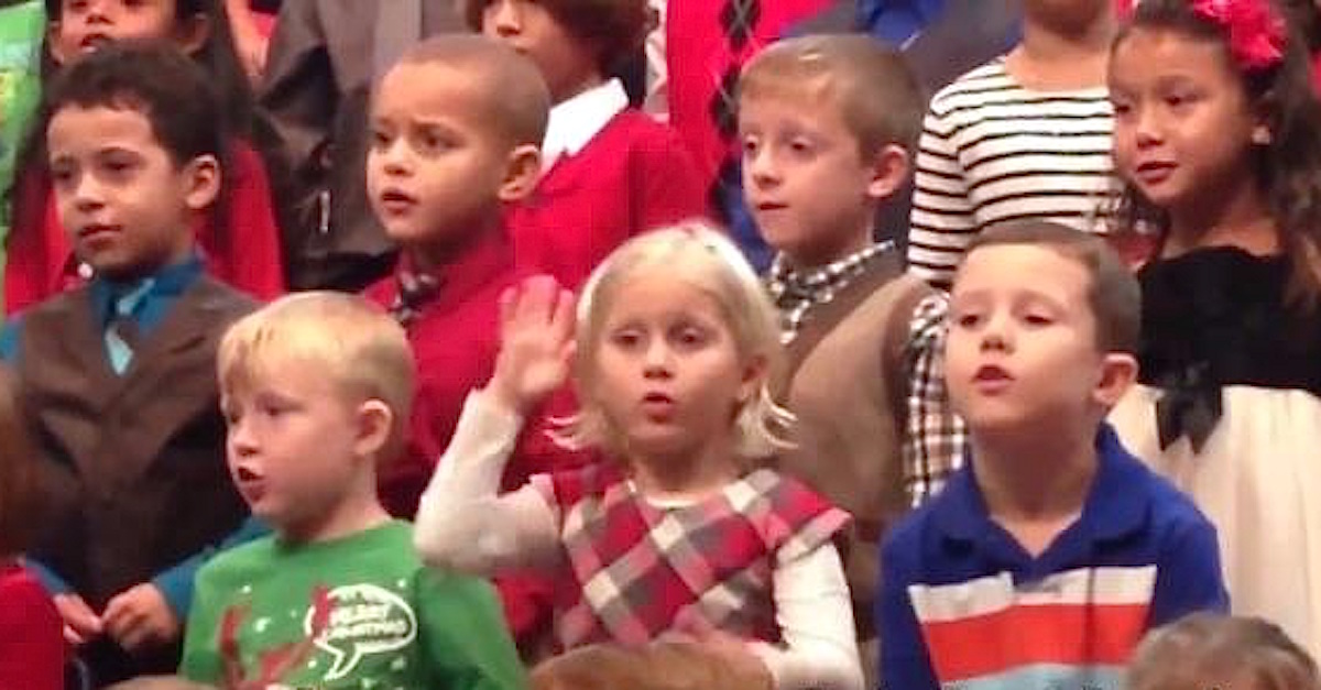 Little Girl Surprises Deaf Parents By Using Sign Language At Her ...