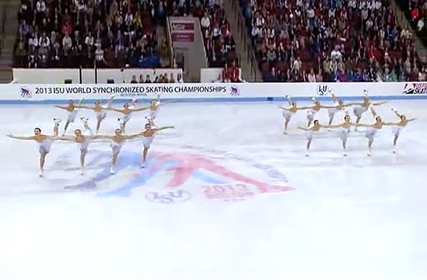 Russian synchronized skating team wows the audience with a fantastic ...