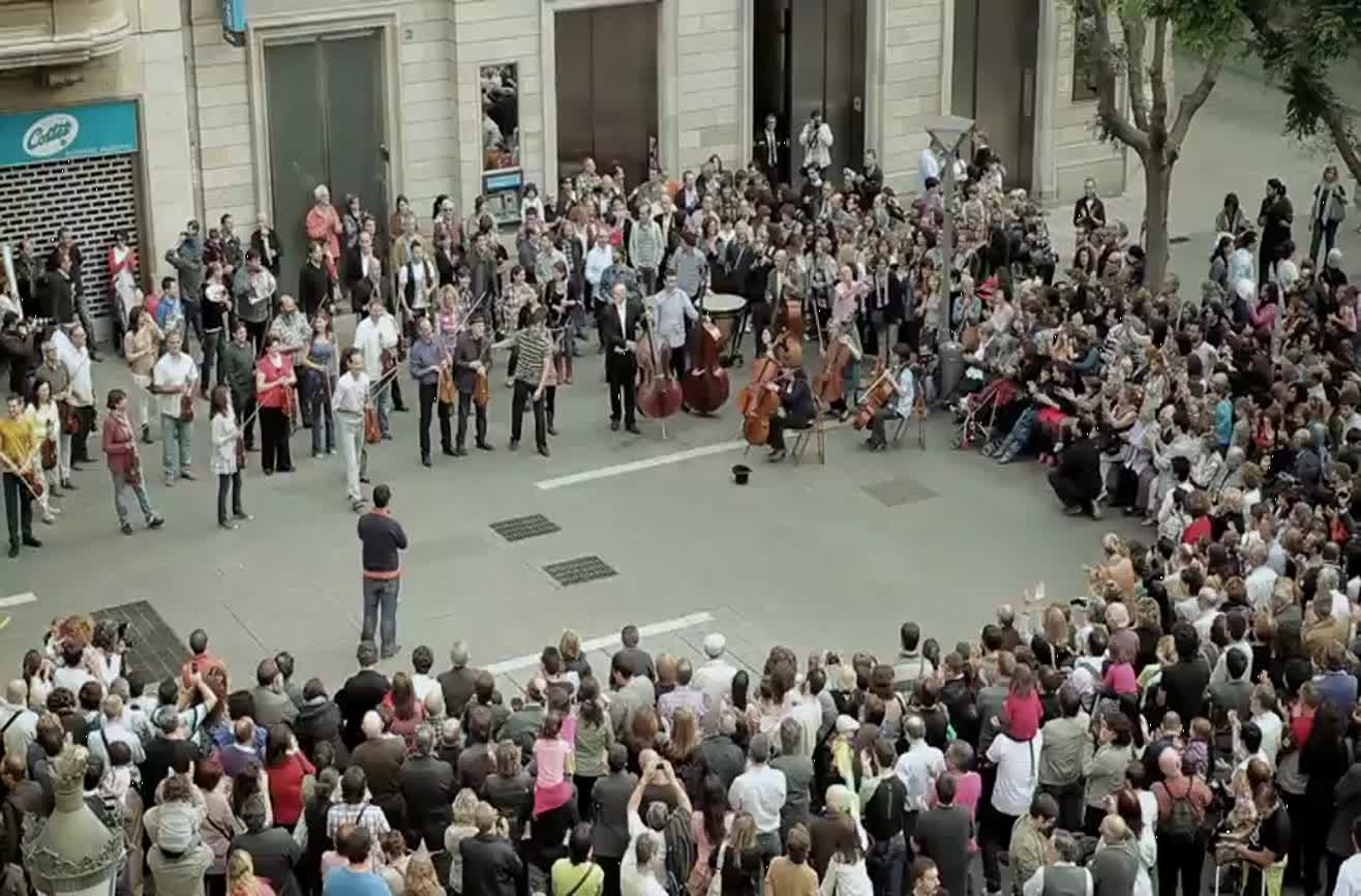 Sabadell, Spain: Classical music flashmob.