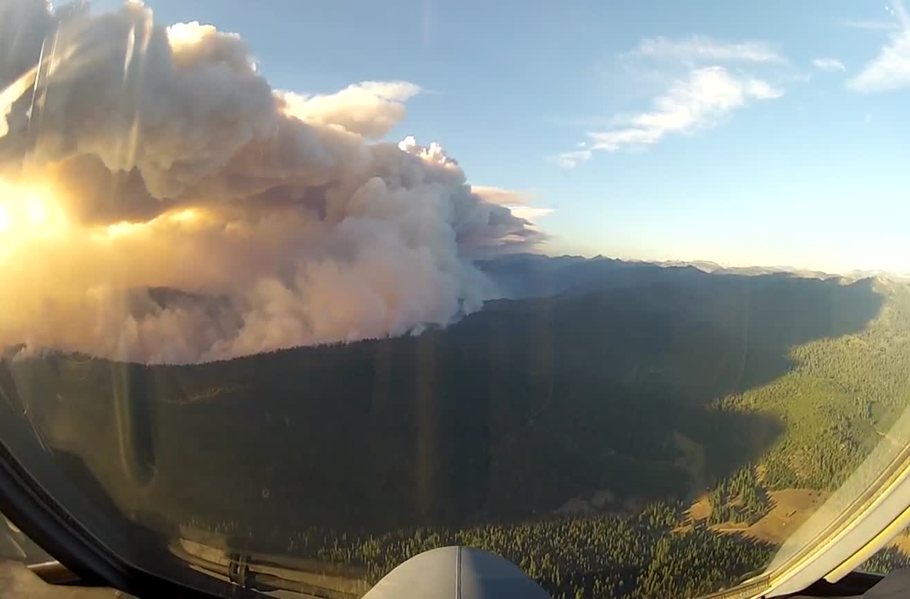 Aerial view of the Yosemite Rim Fire from the National Guard.