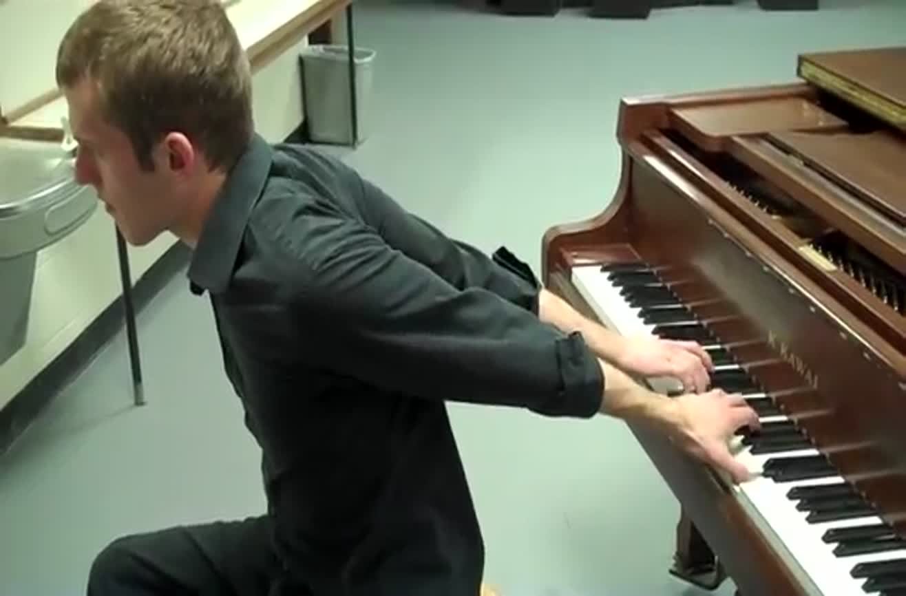 Backwards piano player.