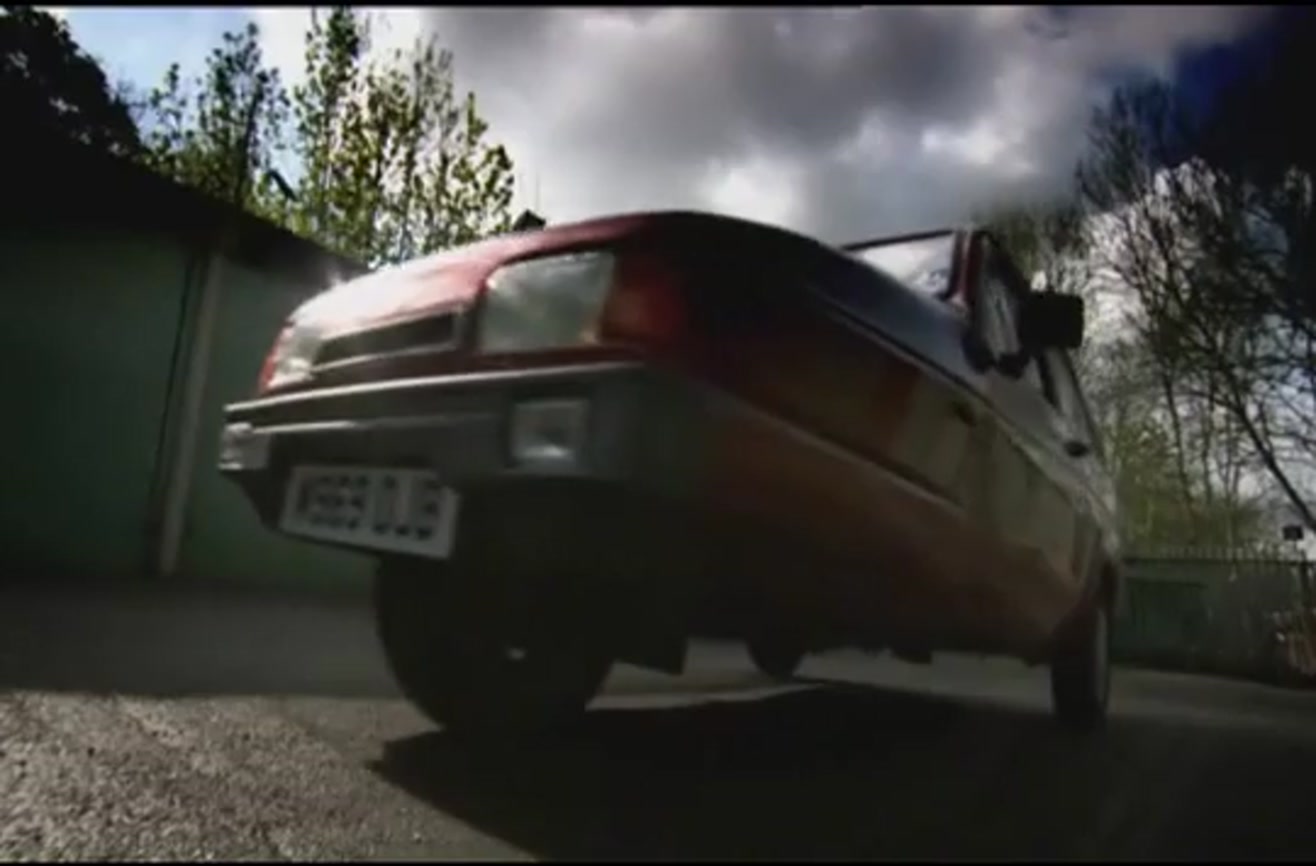 "Top Gear" drives a Reliant Robin to find out why it was so popular.