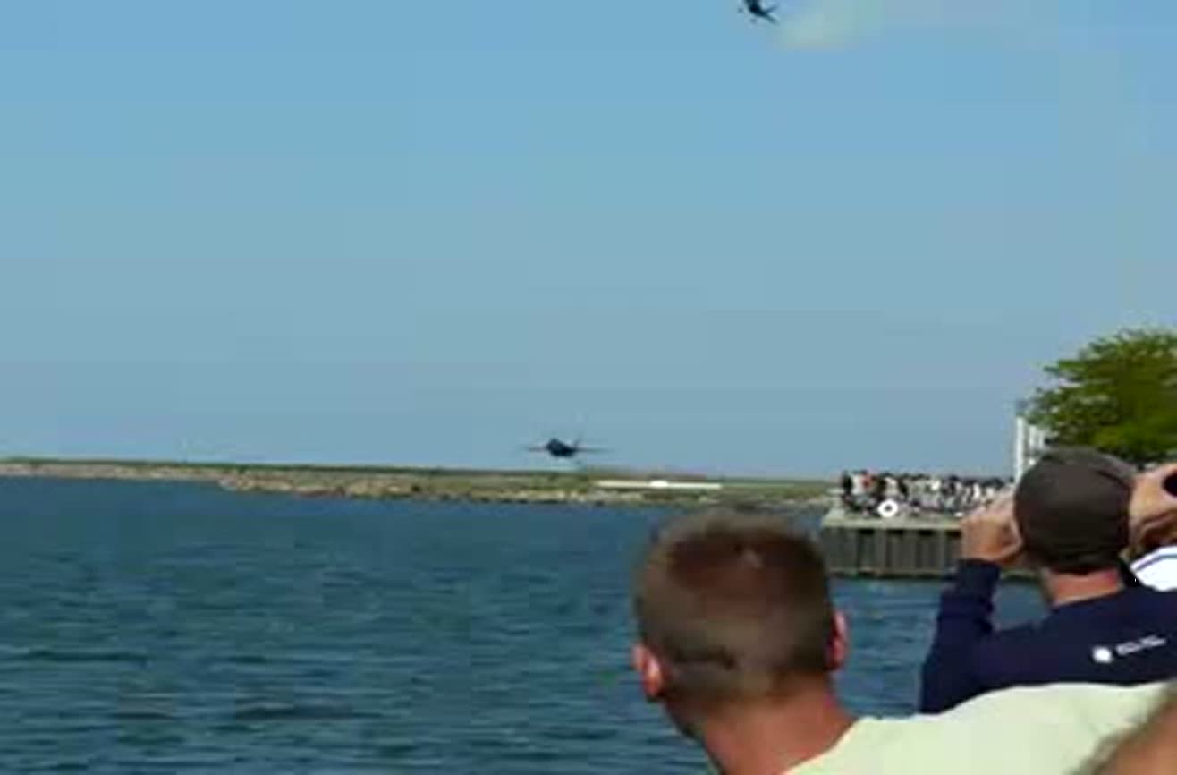 Ultra low jet fly-by.