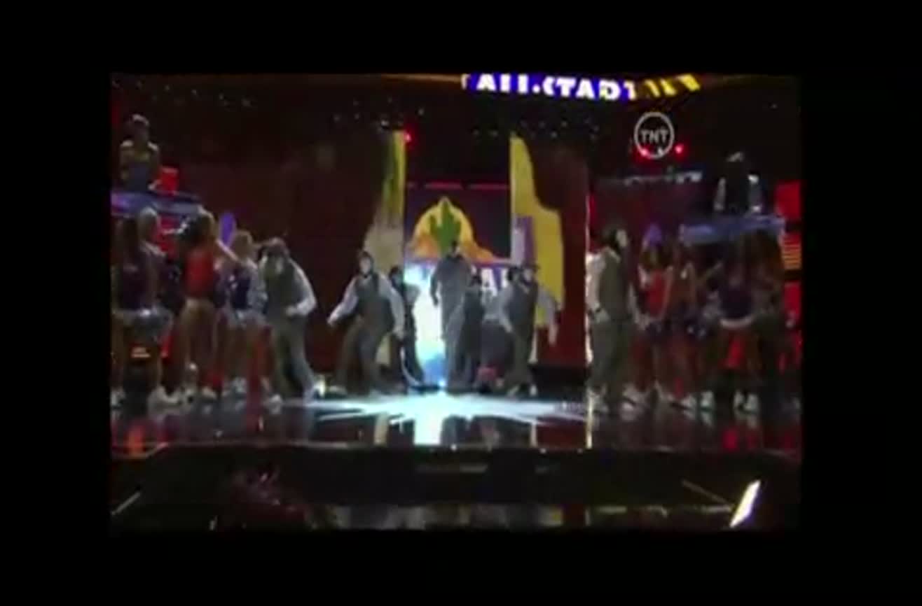 Shaq's dance routine during the NBA All-Star Game.