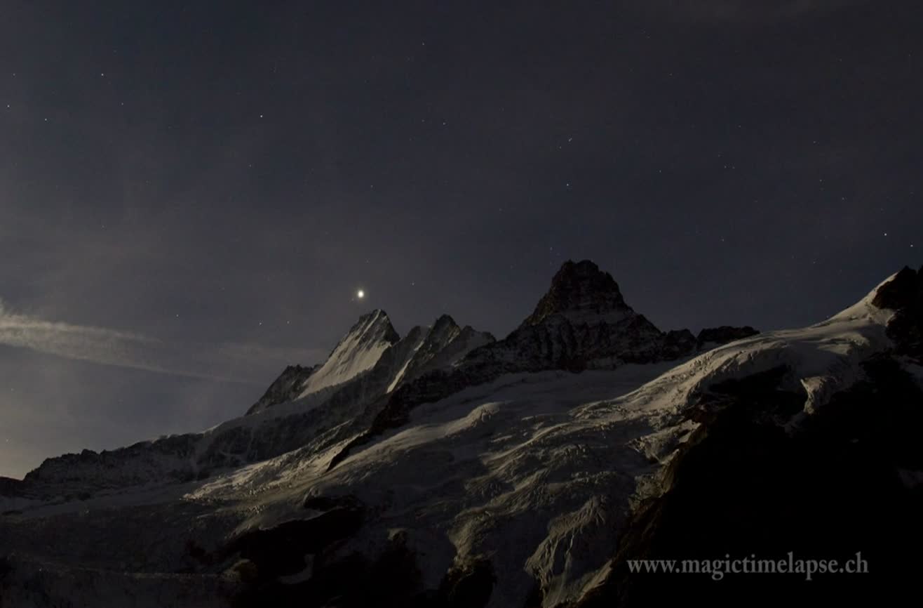 Timelapse: The Alps at night.