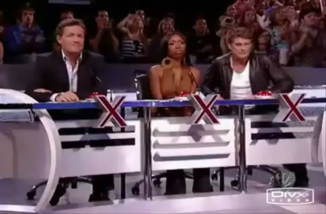 Impressive foot archer.