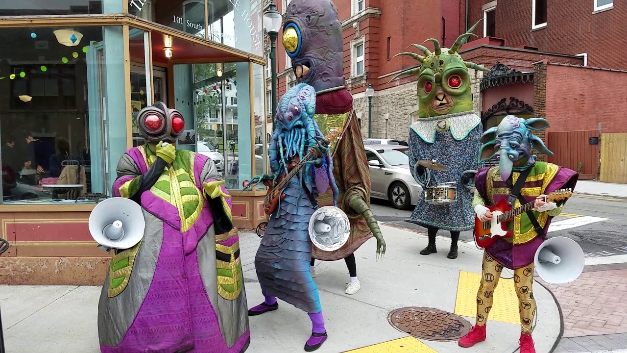 Just an alien band rocking out in the street