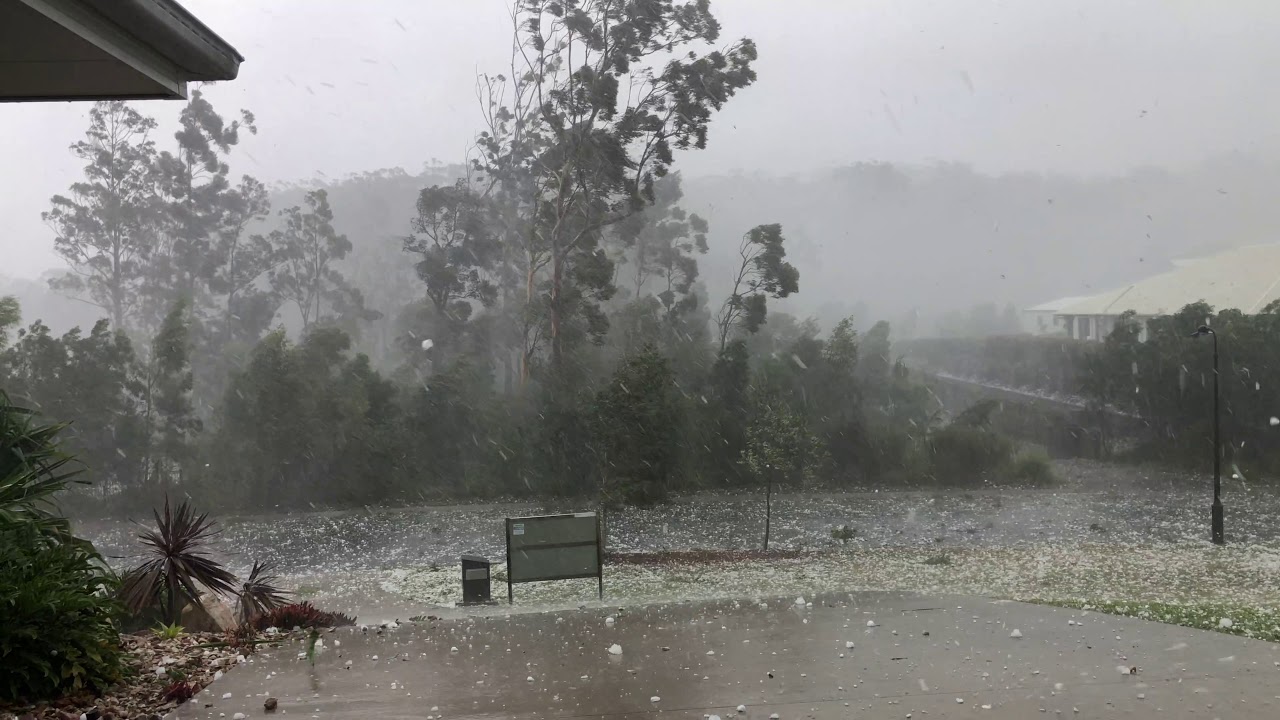 Queensland, Australia gets hit with hail the size of grapefruit
