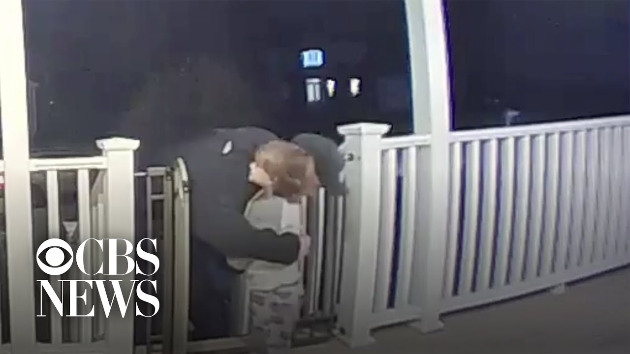 Pizza man gets hug from little boy and saw it as a sign from God