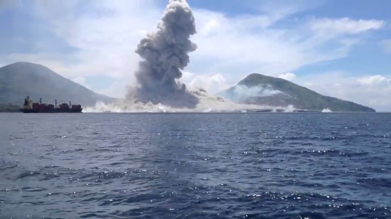 2014 volcano eruption in Papua New Guinea