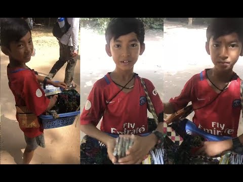 Little boy speaks 12 different languages