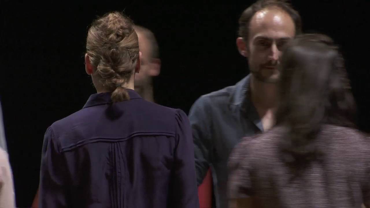 Acrobats perfectly execute routine on giant moving platform