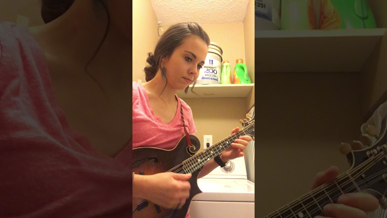 32 out of sync metronomes end up synchronizing.