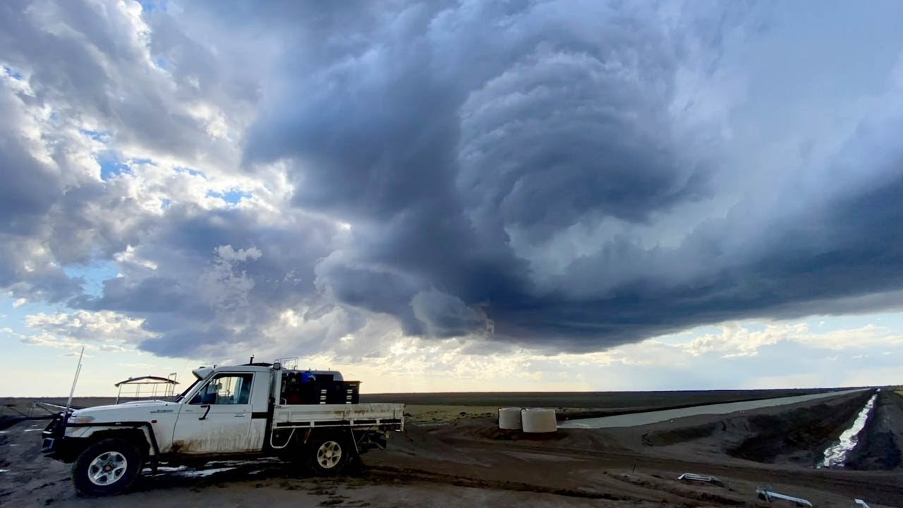 Stunning rain cloud timelapse.