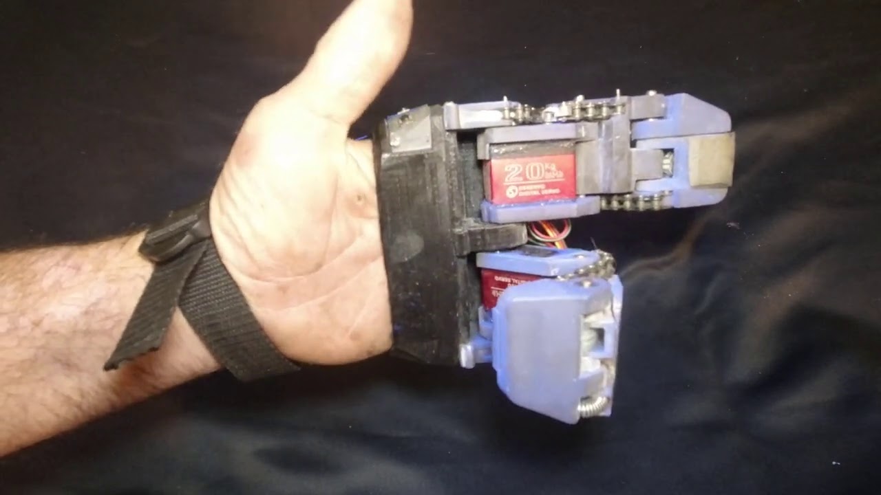 Man creates "Turtle Power" prosthetic hand piece