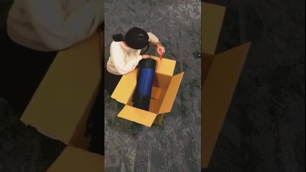 Seriously impressive way to make boxes fit wrong-sized shapes.
