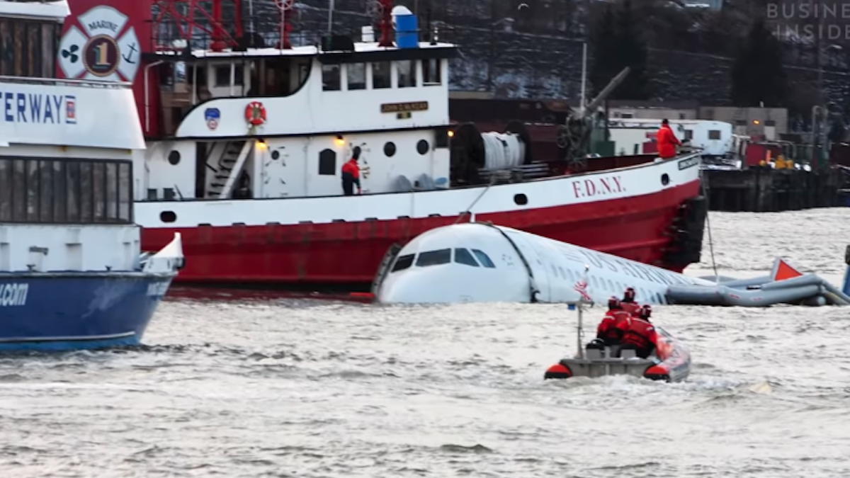 How planes are able to “ditch” by landing on water