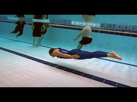 Amazing no-fins diving technique.