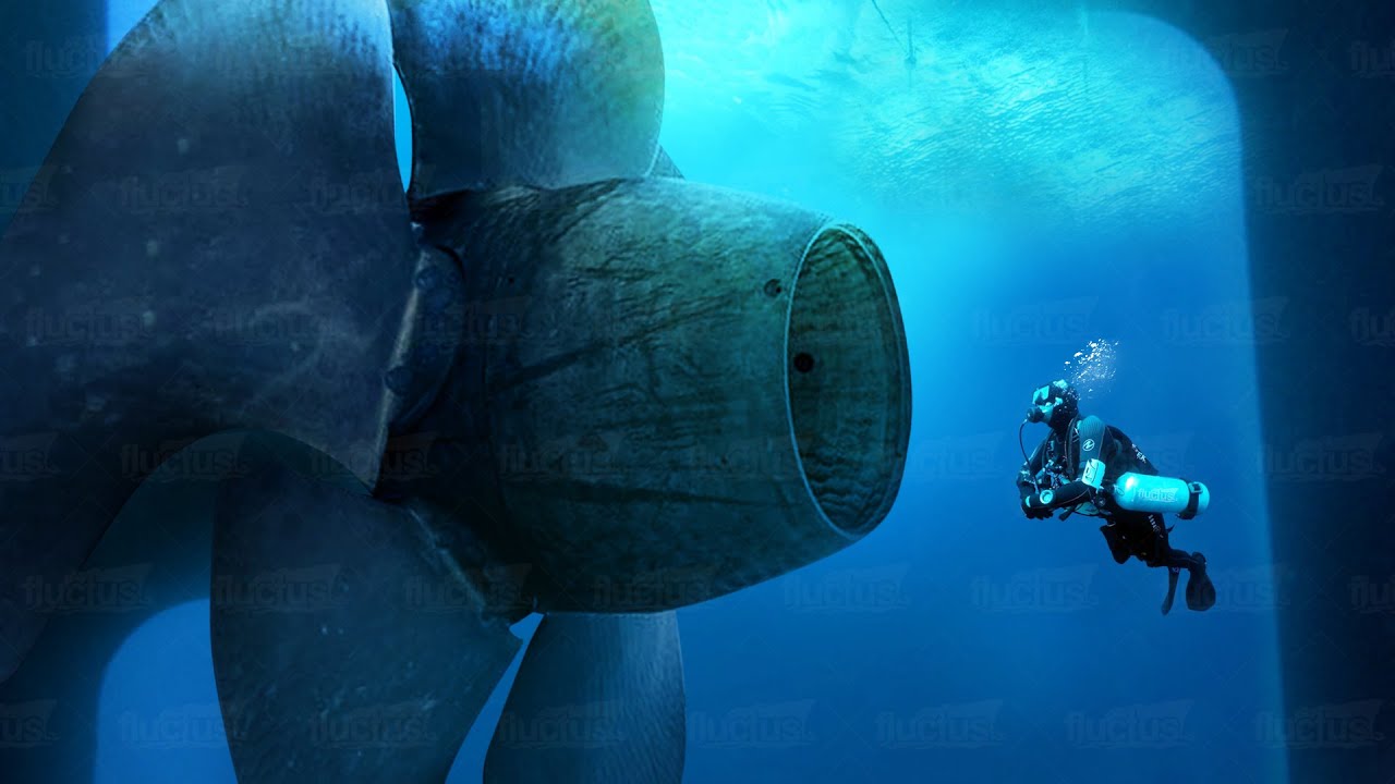 The scary job of cleaning giant ships underwater.