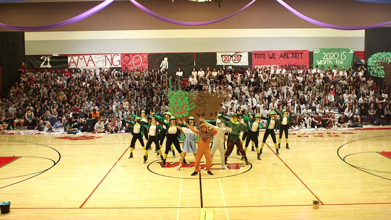 'Wizard of Oz' homecoming routine.