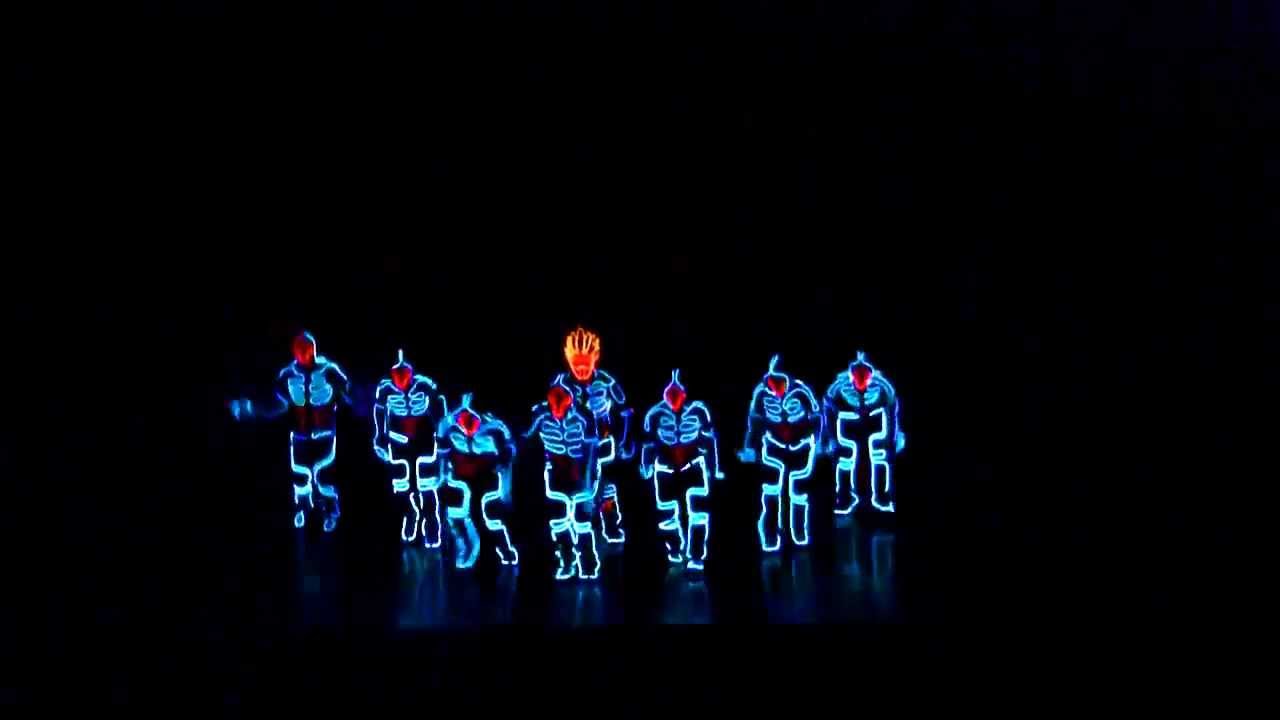 Riveting 'Tron' dance performance.