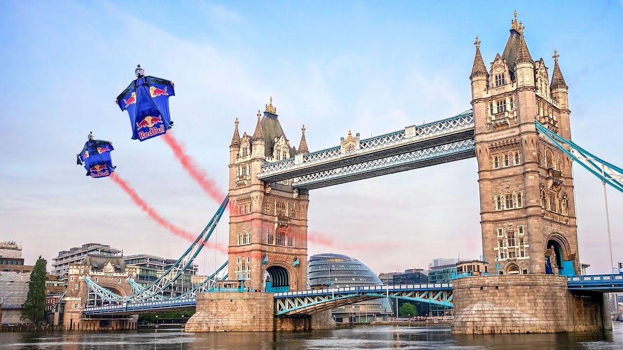 First wingsuit flight through Tower Bridge.