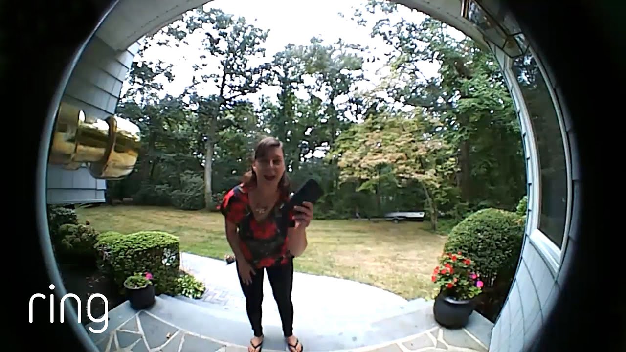 Woman returns lost wallet.